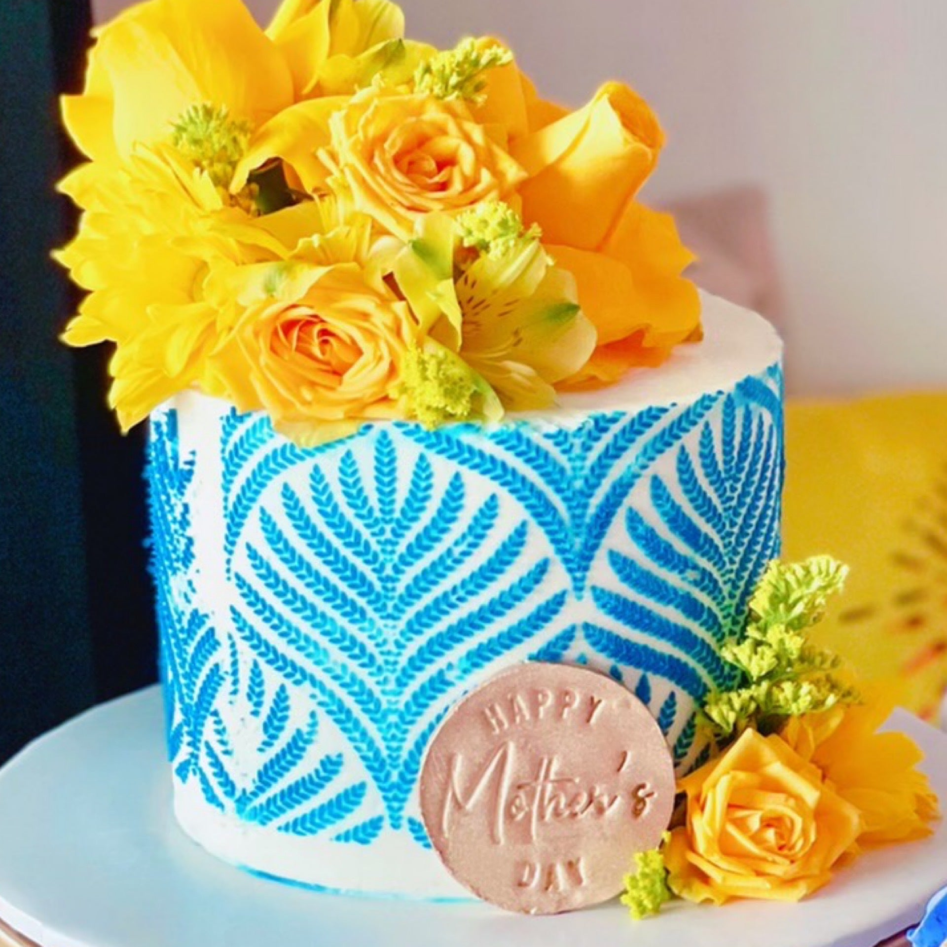 Yellow Sunshine Mom | MONIQUE'S CAKE CO.